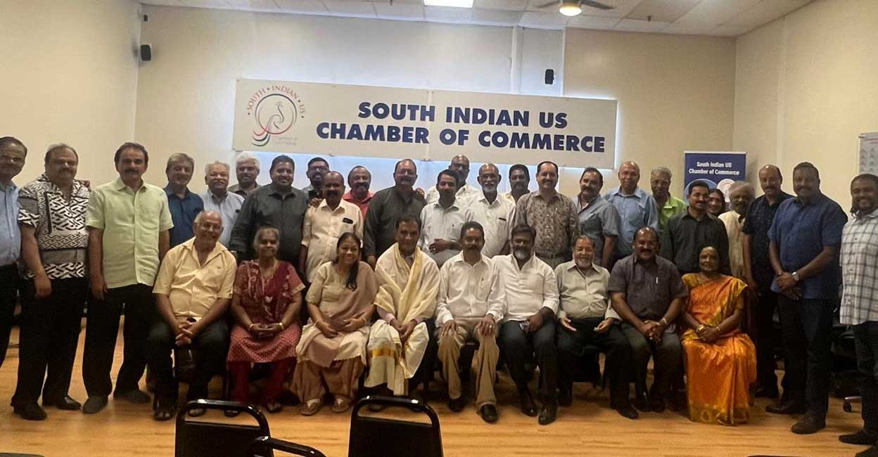 സ്റ്റാഫോര്‍ഡ് സിറ്റി മേയര്‍ കെന്‍ മാത്യുവിന് ചേംബര്‍ ഓഫ് കൊമേഴ്‌സിന്റെ ...