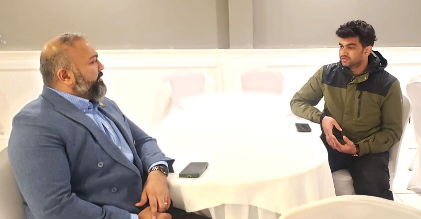 മുഹമ്മദ് സിനാന് പ്രശംസാ പത്രം സമ്മാനിച്ചു ന്യൂയോർക്ക് സെനറ്റർ കെവിൻ തോമസ് - New York Senator ...