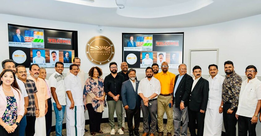 മോൻസ് ജോസഫ് എം.എൽ.എ, ലാലു അലക്സ്, ഡോ.ജോസഫ് സണ്ണി കുന്നശ്ശേരി എന്നിവ ...