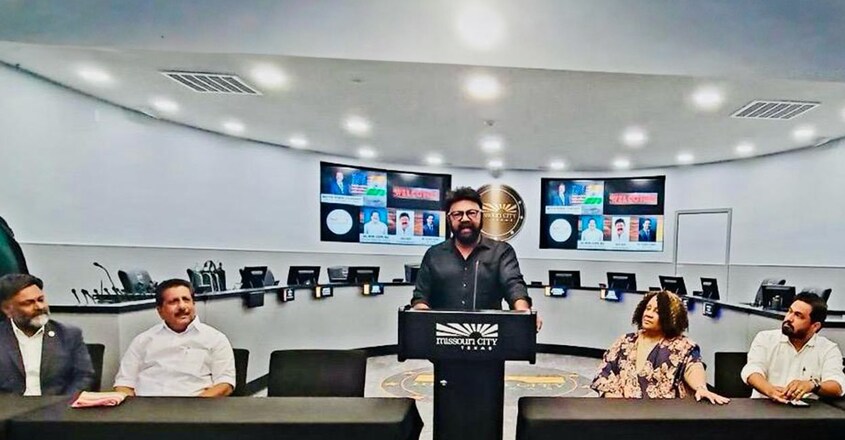 മോൻസ് ജോസഫ് എം.എൽ.എ, ലാലു അലക്സ്, ഡോ.ജോസഫ് സണ്ണി കുന്നശ്ശേരി എന്നിവ ...