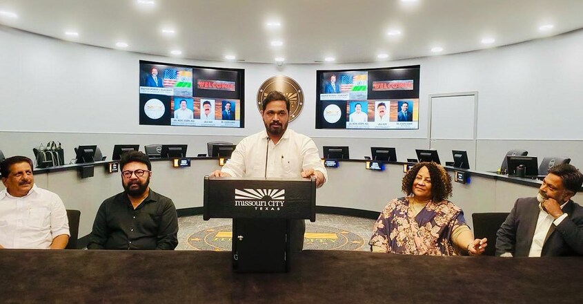 മോൻസ് ജോസഫ് എം.എൽ.എ, ലാലു അലക്സ്, ഡോ.ജോസഫ് സണ്ണി കുന്നശ്ശേരി എന്നിവ ...