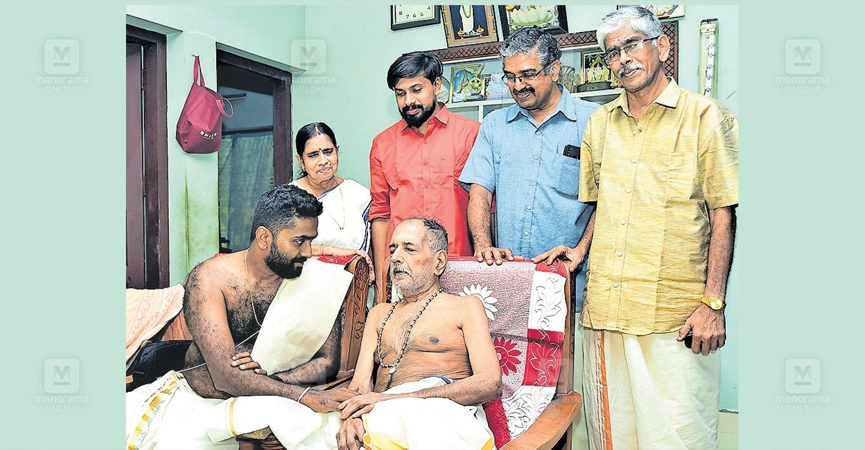 ആചാരം പാലിക്കാൻ യുഎസിൽനിന്ന് മങ്ങാട്ട് കുടുംബാംഗം - Aranmula Vallasadya ...