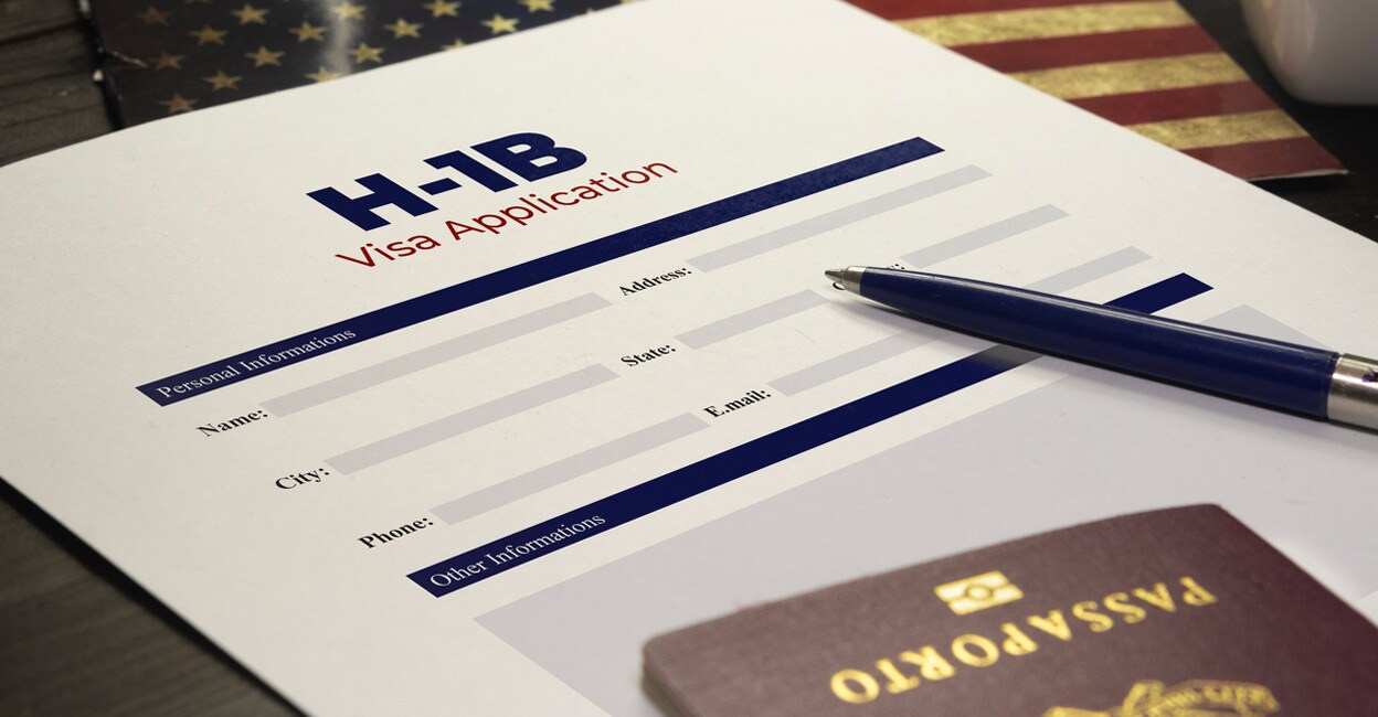 എച്ച്1ബി വീസ: ഒരു ലക്ഷം ഡോളർ ഒറ്റത്തവണ മതിയെന്ന് അധികൃതർ - H1B Visa USA | US Visa Fee Increase ...
