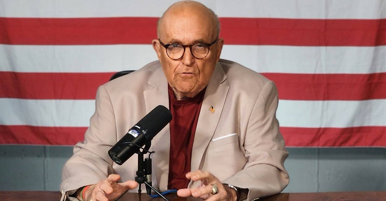 മുൻ ന്യൂയോർക്ക് സിറ്റി മേയർ റൂഡി ഗ്യൂലിയാനിക്ക് കാറപകടത്തിൽ പരുക്ക് ...