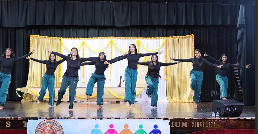 റിവർസ്റ്റോൺ ഒരുമയുടെ പൊന്നോണ നക്ഷത്രരാവ് ശ്രദ്ധേയമായി - Riverstone ...