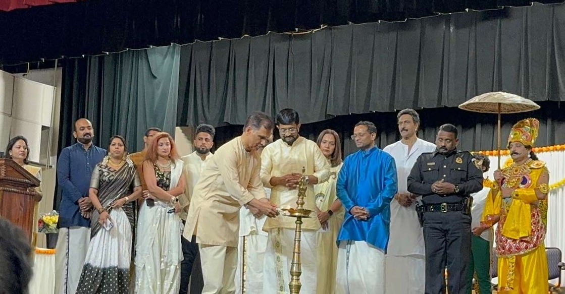 റിവർസ്റ്റോൺ ഒരുമയുടെ പൊന്നോണ നക്ഷത്രരാവ് ശ്രദ്ധേയമായി - Riverstone Malayali Association Oruma ...