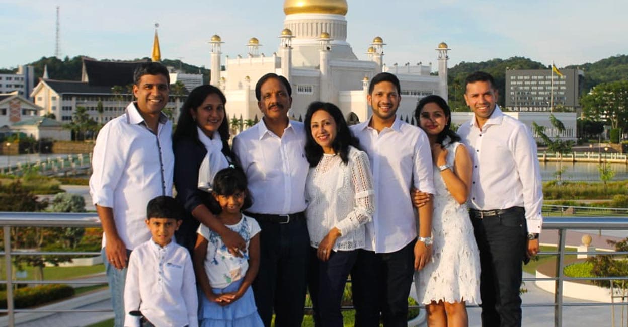 ഗ്യാസ്ട്രോ എൻറോളജിസ്റ്റുമായ ഡോ. അലക്സാണ്ടർ മാളിയേക്കൽ ജോൺ - Pravasi ...