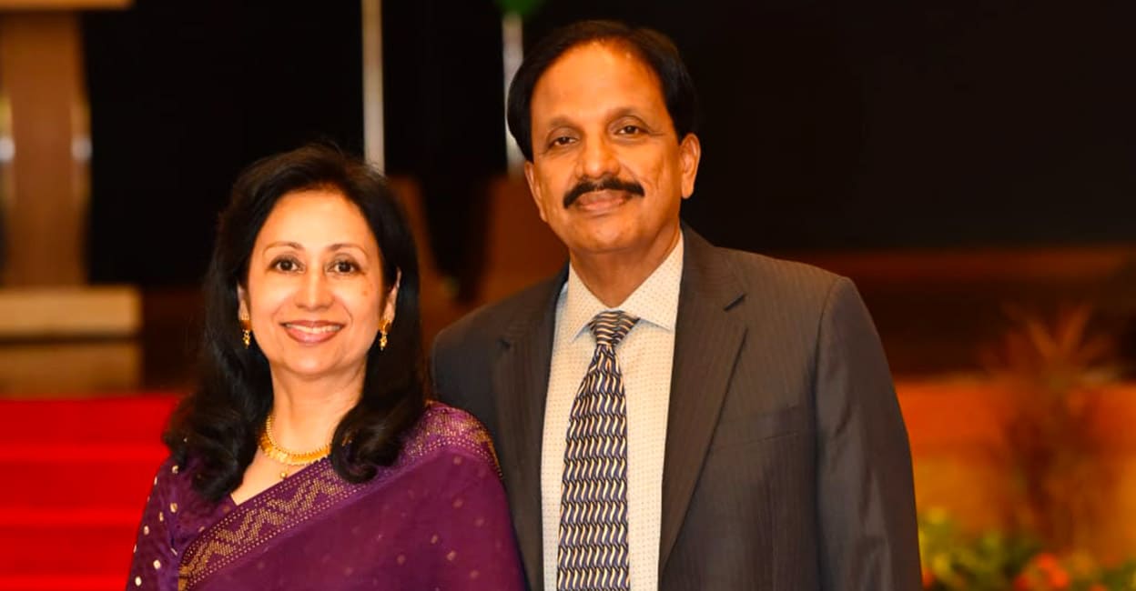 ഗ്യാസ്ട്രോ എൻറോളജിസ്റ്റുമായ ഡോ. അലക്സാണ്ടർ മാളിയേക്കൽ ജോൺ - Pravasi ...