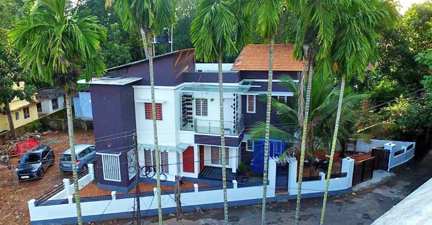 വെറും 4.5 സെന്റിൽ ഒരു അദ്ഭുതവീട്! | Small Plot Home Plan | Veedu| Veed ...