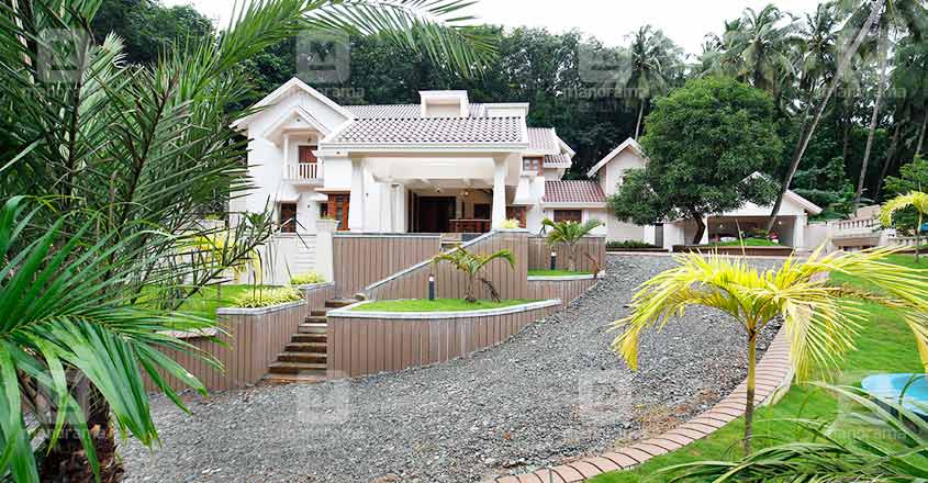 ഞങ്ങൾ കൊതിച്ചതിലും ഒരുപടി മേലെയാണ് ഈ വീട്! കാരണമുണ്ട്...| Colonial ...