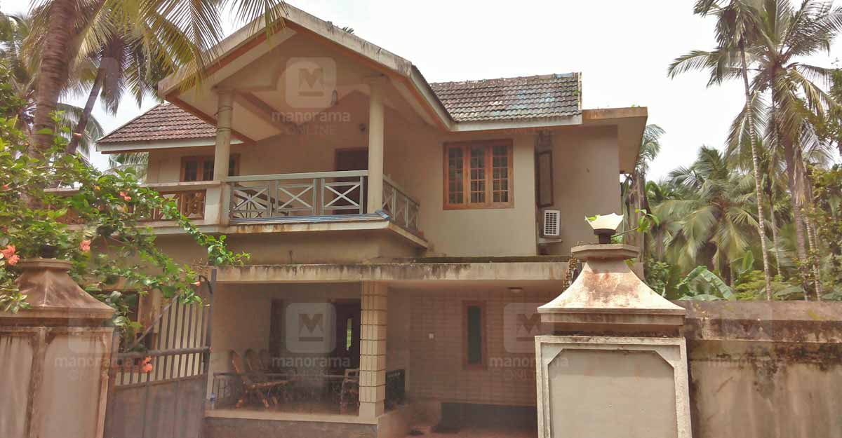 പലരും ഇതുകണ്ട് ആശയക്കുഴപ്പത്തിലാകാറുണ്ട്; കെട്ടും മട്ടും മാറിയ വീട് ...