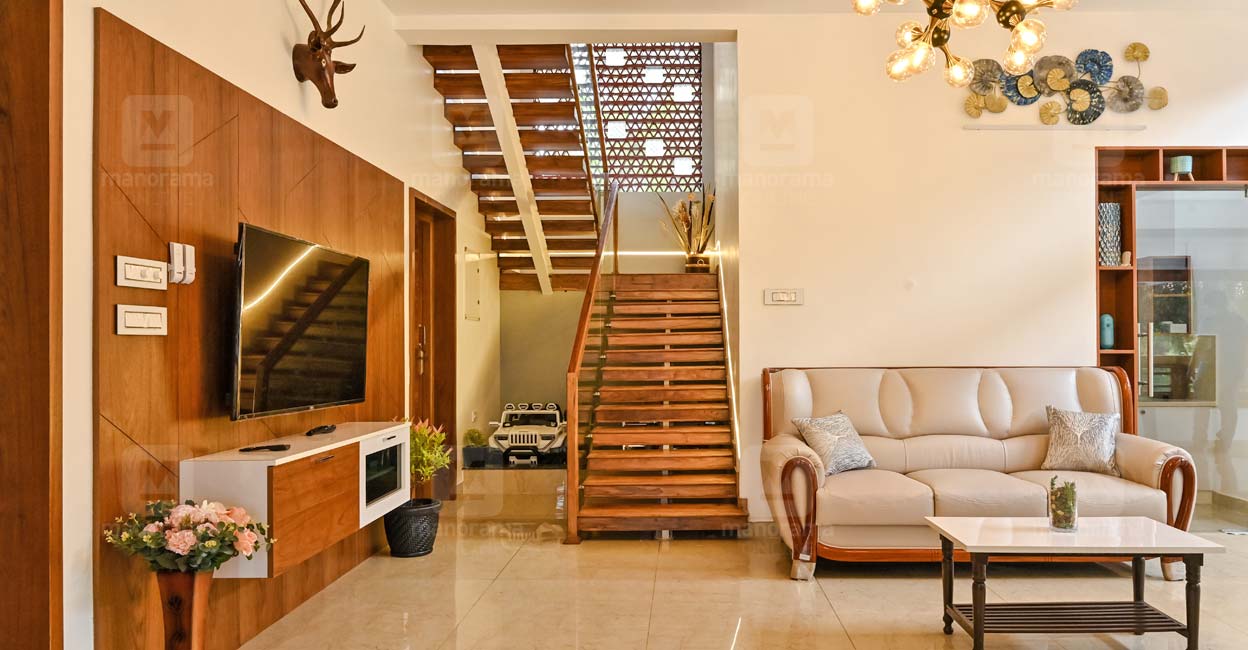 ഇതുവഴി പോകുന്നവരൊക്കെ ഈ വീട് ശ്രദ്ധിക്കാതെ പോകില്ല! കാരണമുണ്ട് ...