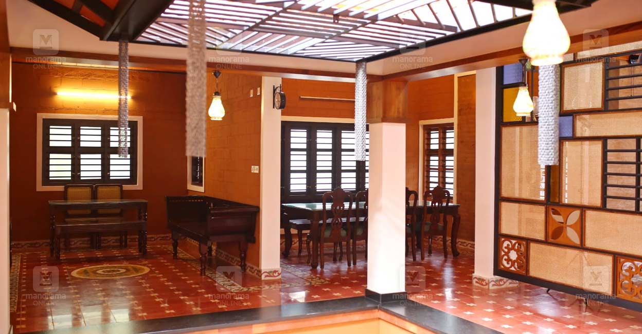 ഉച്ചയ്ക്കും ചൂടില്ല, മനംനിറയെ കുളിർമ; ഇത് മണ്ണിന്റെ മണമുള്ള കേരളീയവീട്