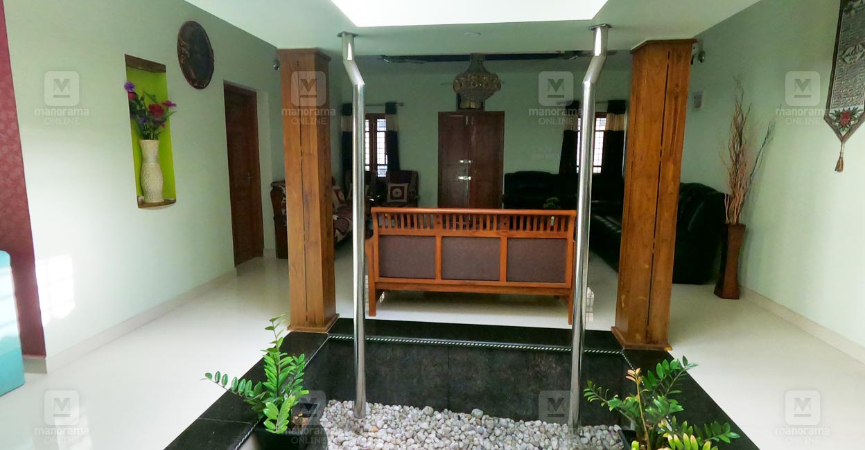 ലളിതസുന്ദരം ഈ വീട്; വിഡിയോ