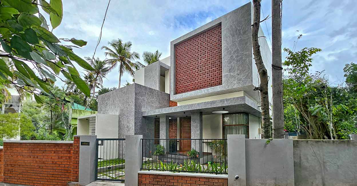 ഇവിടെ വീടോ? പലരും കയ്യൊഴിഞ്ഞു; ഒടുവിൽ സ്വപ്നഭവനം സഫലമായി