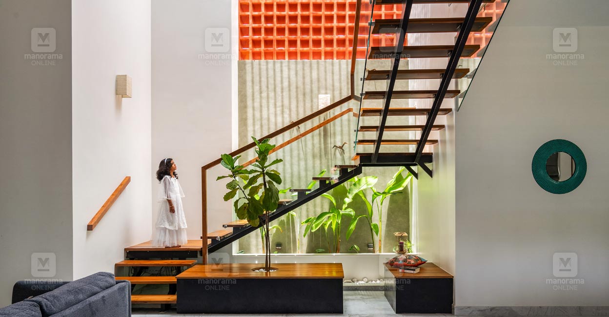അടിമുടി ആഡംബരം; മനോഹരമായ കാഴ്ചാനുഭവമാണ് ഈ വീട്!