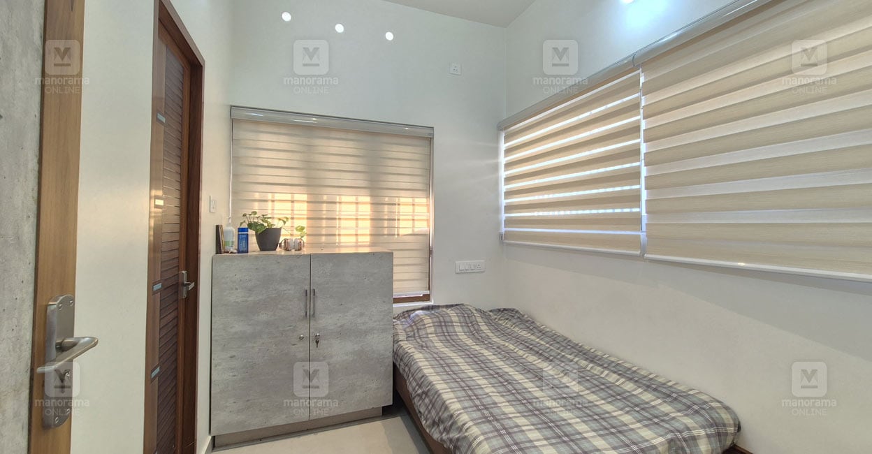 അന്ന് പലരും കയ്യൊഴിഞ്ഞു; ഇന്ന് നാട്ടിലെ താരമായി 2 സെന്റിൽ 25 ലക്ഷത്തിന്റെ വീട്; വിഡിയോ