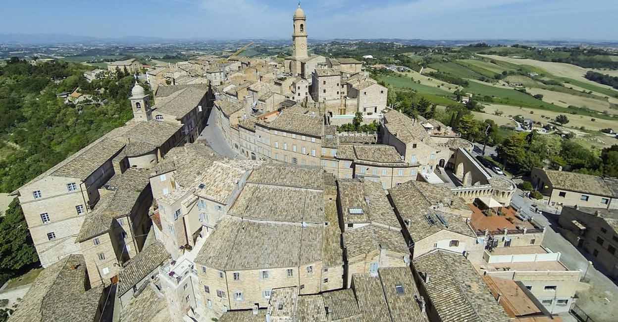 വെറും 640 രൂപയ്ക്ക് ഈ നാട് വാടകയ്‌ക്കെടുക്കാം! കൊട്ടാരത്തിൽ താമസിക്കാം