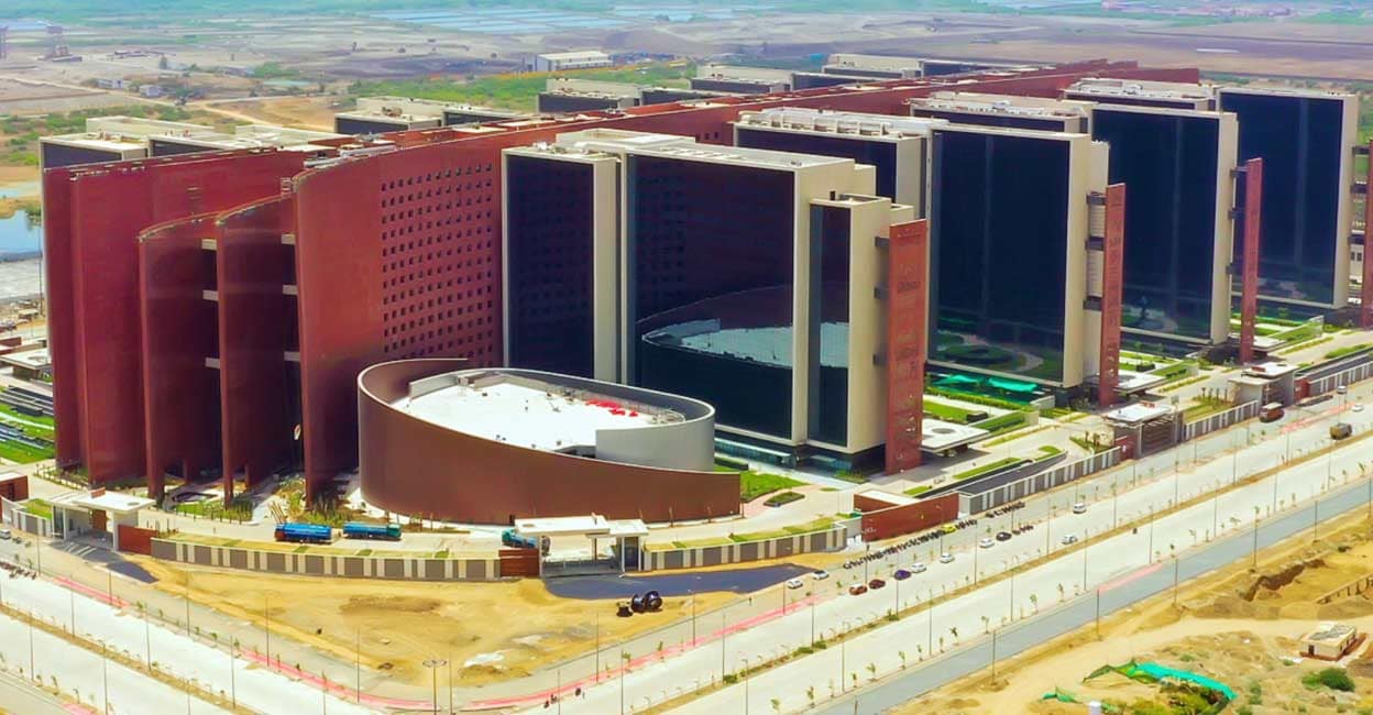 ബ്രഹ്മാണ്ഡം: ലോകത്തിലെ ഏറ്റവും വലിയ ഓഫിസ് കെട്ടിടം ഇനി ഇന്ത്യയിൽ!