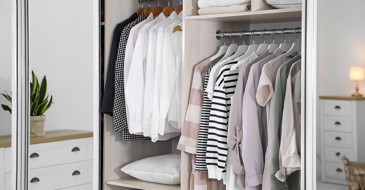 അടുക്കും ചിട്ടയുമുളള ഒരു വാഡ്രോബ് - Organise your wardrobe | House News ...