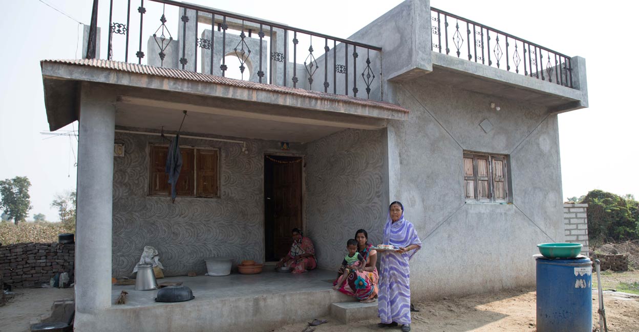 പണമുണ്ടാക്കാനാവാത്തത് എപ്പോഴും കഴിവുകേടല്ല; പാവപ്പെട്ടവന് വീട് ...