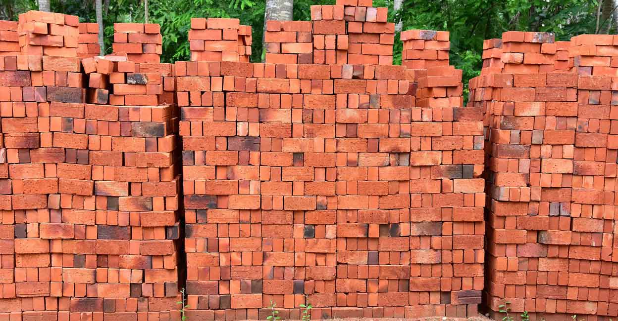 വീടുപണിക്ക് ഇഷ്ടിക തിരഞ്ഞെടുക്കുമ്പോൾ ശ്രദ്ധിക്കേണ്ട കാര്യങ്ങൾ