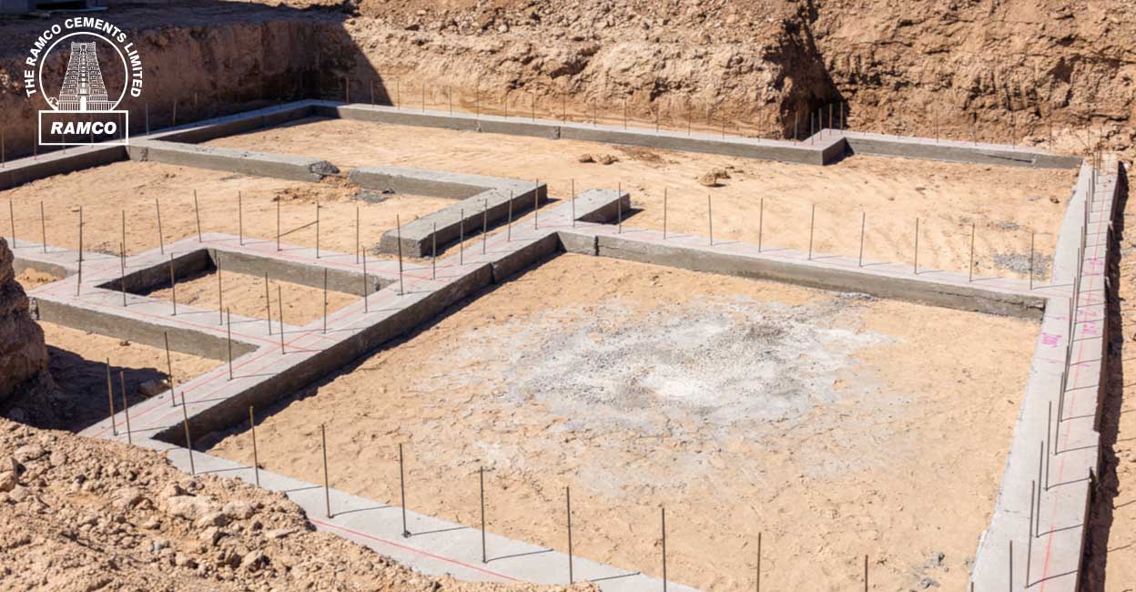 അടിത്തറ ശരിയല്ലെങ്കിൽ വീടുപണി മൊത്തംപാളും; ശ്രദ്ധിക്കേണ്ട 7 കാര്യങ്ങൾ