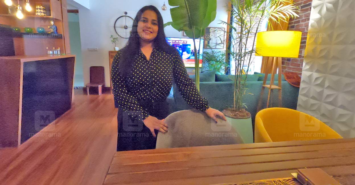 നടി ഫറ ഷിബ്‌ലയുടെ വീട്; വിഡിയോ | Fara Shibla |Homestyle |Manoramaonline ...