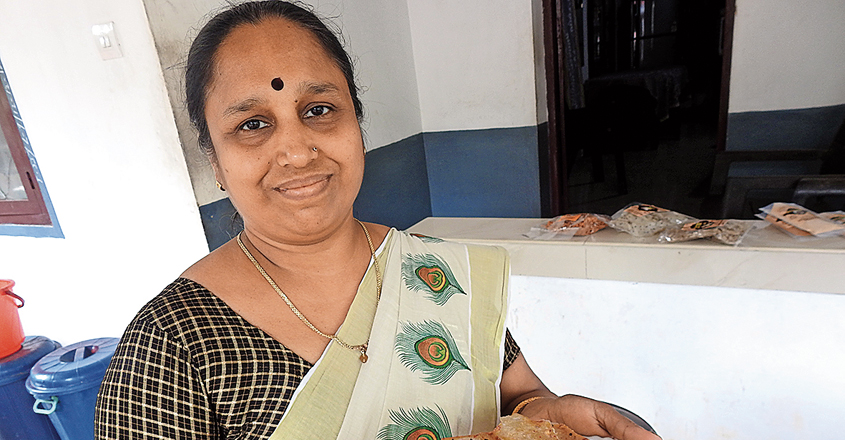 അടുക്കളയും വിജയ സംരംഭമാക്കാം എന്നു തെളിയിച്ച വീട്ടമ്മ