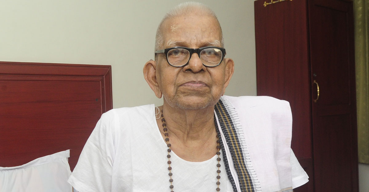 കണ്ണു നനയിച്ച വിപ്ലവം ; കണ്ണീരണിഞ്ഞ അക്കിത്തം | Akkitham Achuthan ...