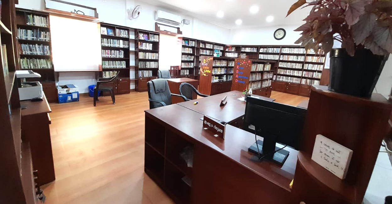 ഇതൊരു ഗ്രാമ പഞ്ചായത്ത് വായനശാലയാണ്, കുട്ടികളുടെ സ്വന്തം ക്രിയേറ്റീവ് ...