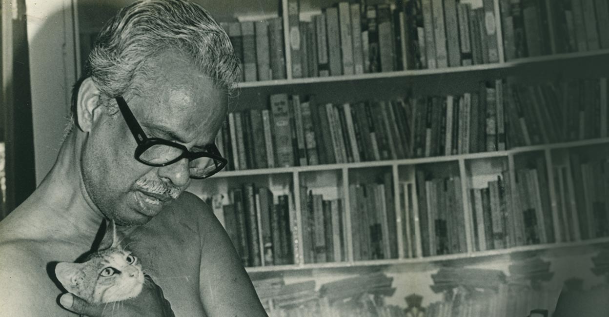 പ്രകാശത്തിന്റെ വിരലുകളെഴുതിയ കഥകൾ - T Padmanabhan | Malayalam Writer ...