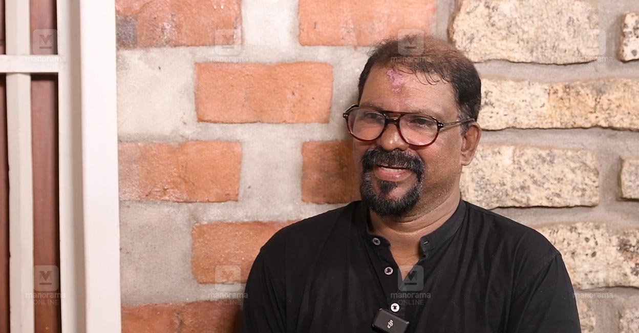 ജനഹൃദയം കീഴടക്കിയത് എന്റെ 88 പെൺമക്കളില്‍ മൂത്തവൾ; 'കണ്ണട'യ്ക്കു മുൻപും ...