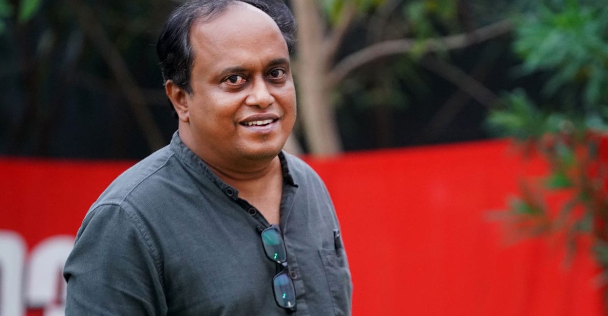അകം കഥകൾ ഭ്രമാത്മക ലോകത്തിലേക്ക് പ്രവേശിക്കുന്ന ഏകജാലകം – Books ...