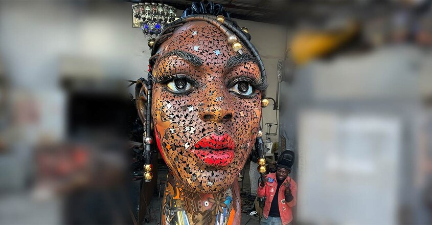 ഭാര്യയുടെ രൂപത്തിൽ 12 അടി ഉയരമുള്ള ശിൽപം; നിർമ്മിക്കാന്‍ ഉപയോഗിച്ചത് ...