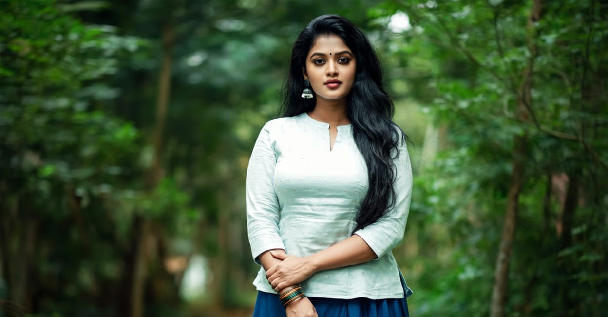 അവൾ പാർട്ട് 2 ഷബ്‌ന വല്ലപ്പുഴ എഴുതിയ കഥ - Short Story | Writers Blog | Manorama Literature ...