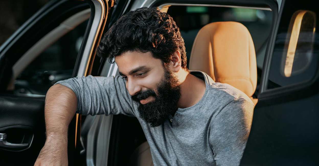നായകനായ സിനിമ തിയറ്ററിൽ കാണണം എന്ന് ആഗ്രഹിച്ചിരുന്നു: ദീപക് പറമ്പോ ...