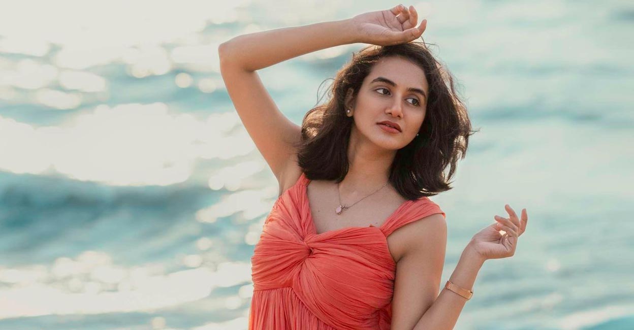 ‘കരിക്കി’ലെ ഡെയ്സി; ‘2018’ ലെ നെടുനീളൻ ഡയലോഗിൽ കയ്യടി; നിലീൻ സാന്ദ്ര അഭിമുഖം | Nileen Sandra ...