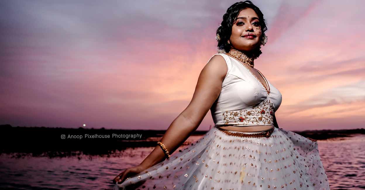 മരണം ആരുടേതായാലും നമ്മെ ഉലയ്ക്കും, അച്ഛനും അനുജനും പോയതു ജീവിതത്തിൽ തന്നതു വലിയ ഷോക്ക്: ശ്രുതി ...