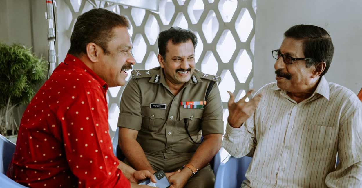 റിവ്യുവെന്നും പറഞ്ഞ് അത്തരക്കാർ നടത്തുന്നത് അവഹേളനം: ‘കുറുക്ക ...