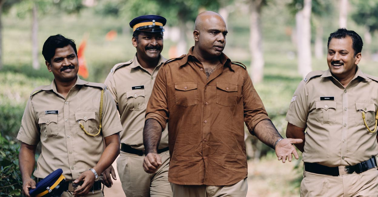 ചെമ്പന്റെ അനിയൻ, ബിസിനസ്സിൽ ഡബിൾ മാസ്റ്റേഴ്‌സ്, ഇപ്പോൾ സംവിധായക ...