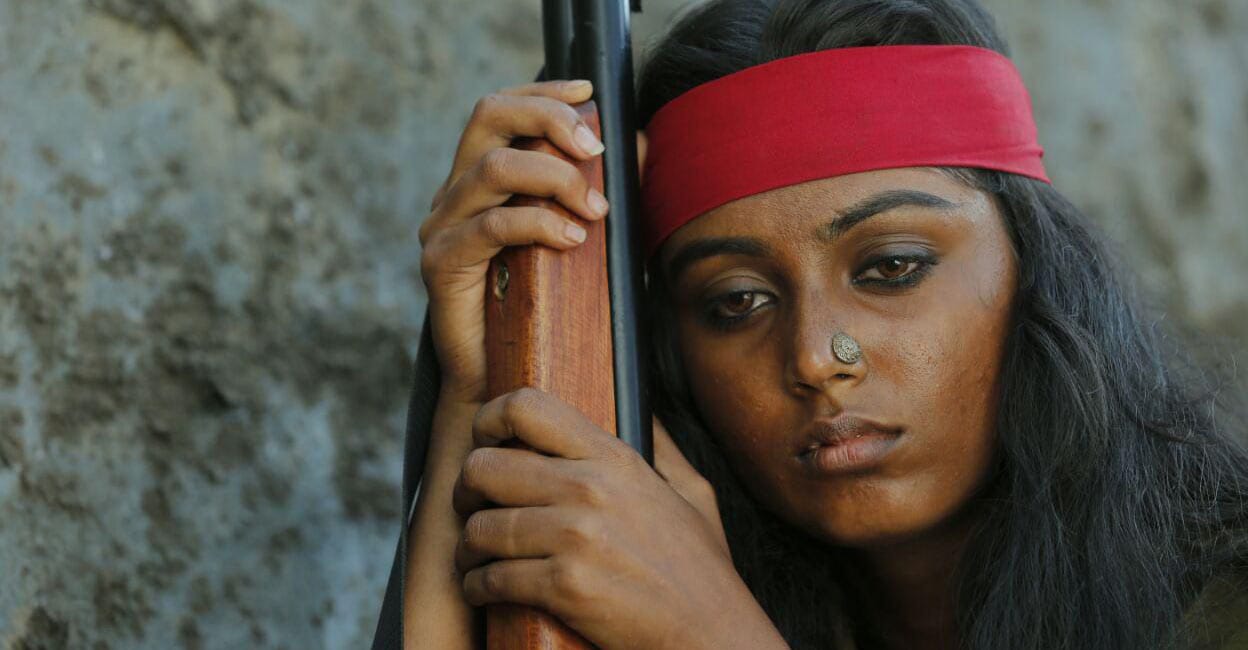 ശ്വേത മേനോന്റെ ചെറുപ്പകാലം അവതരിപ്പിച്ച് കയ്യടി നേടി നീതു തോമസ് ...