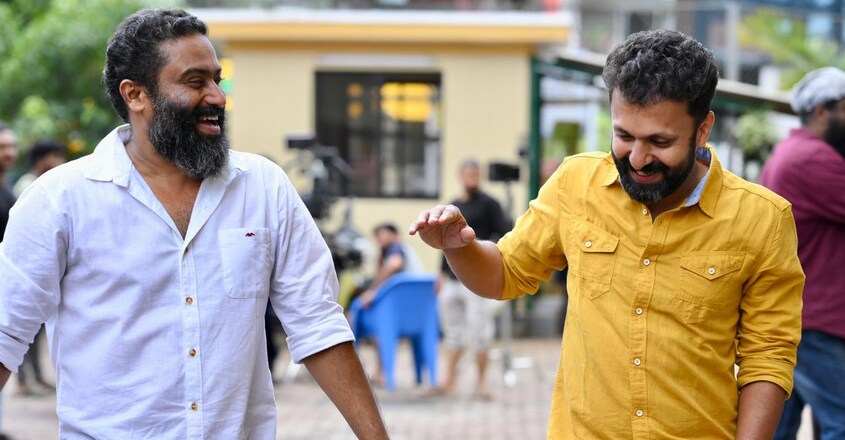 എന്റെ പവി ദിലീപ് തന്നെ: തിരക്കഥാകൃത്ത് രാജേഷ് രാഘവൻ അഭിമുഖം | pavi ...