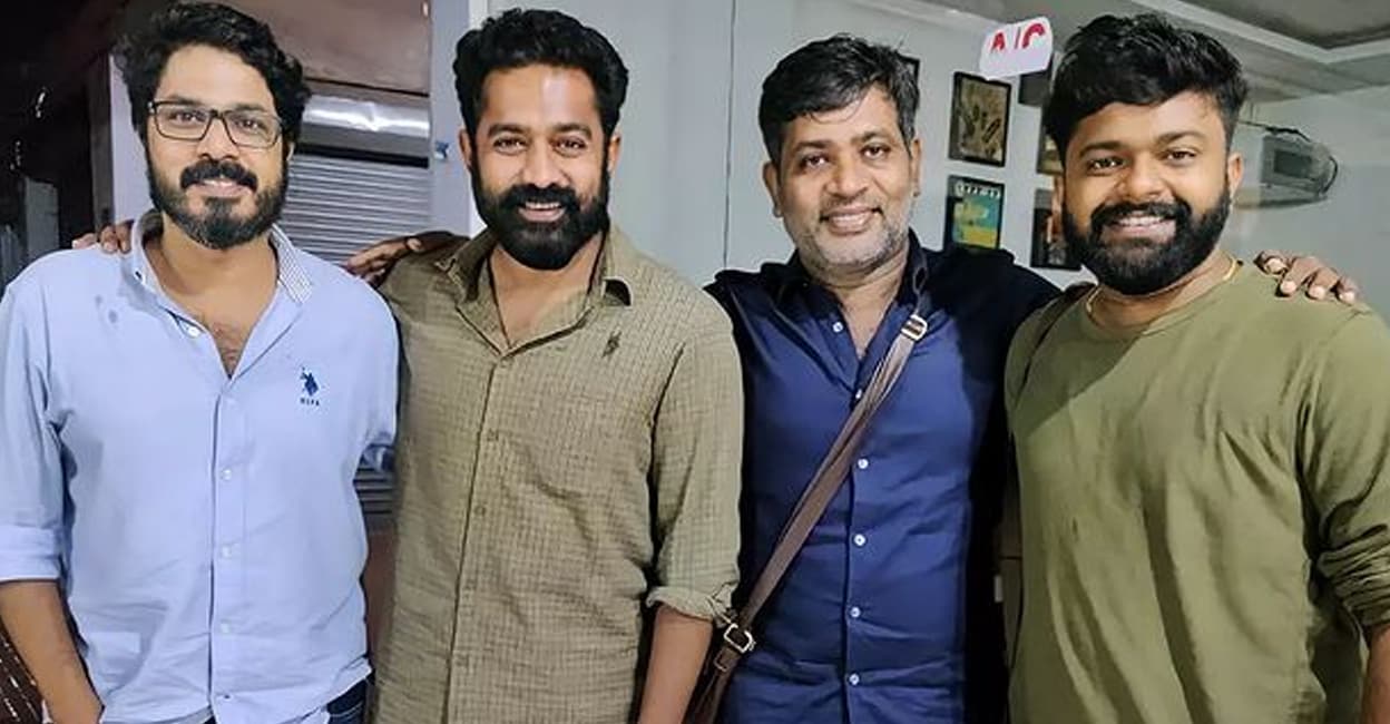 ഒന്നെടുത്താൽ രണ്ടെണ്ണം ഫ്രീ; കിഷ്കിന്ധാ കാണ്ഡത്തിന്റെ ക്യാമറയും കഥയും ...