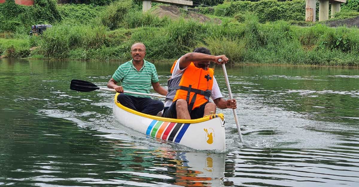 ശരിയാണ്, സുരേഷ് ഗോപി കടിച്ചത് ജീവനുള്ള എലി തന്നെ: ഭദ്രൻ പറയുന്നു ...