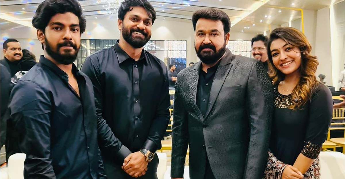 എന്റെ പുരുഷൻ എന്റെ ഹീറോയ്ക്കൊപ്പം: ചിത്രങ്ങളുമായി ദുർഗകൃഷ്ണ | Durga ...