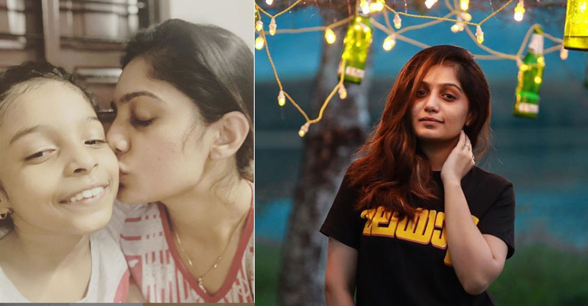 ‘മകൾക്കു കൊറോണ ഉണ്ടോയെന്നു നോക്കൂ’: വിമർശകന് മറുപടിയുമായി ആര്യ | Arya ...