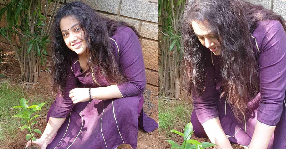 ഗ്രീൻ ഇന്ത്യ ചാലഞ്ച്; മഞ്ജു വാരിയരെ വെല്ലുവിളിച്ച് മീന | Meena Manju ...