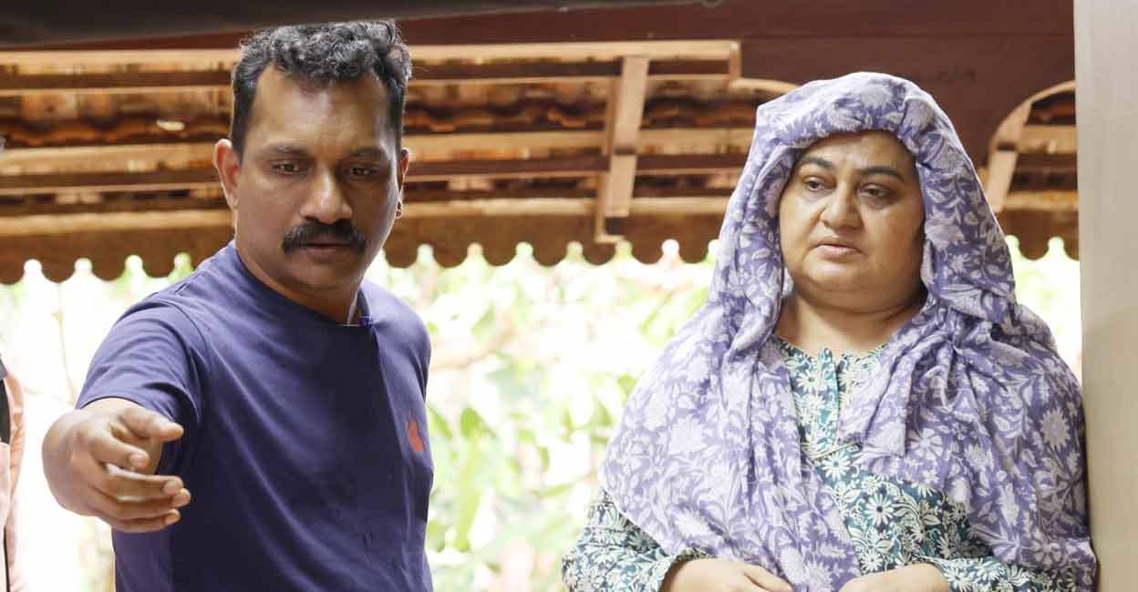 ‘അനക്ക് എന്തിന്‍റെ കേടാണ്’ ചിത്രീകരണം പൂർത്തിയായി | Anak Enthinte ...