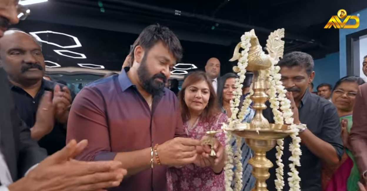 മോഹൻലാൽ സിനിമകൾ രാജ്യാന്തരതലത്തിലേക്ക്; ദുബായിയിൽ ഓഫിസ് തുറന്ന് ആശീ ...